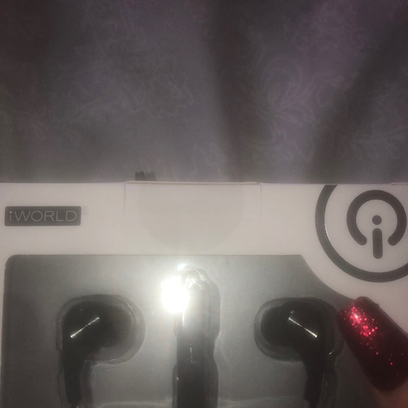 iworld | Other | Traverse Earbuds With Case | Poshmark